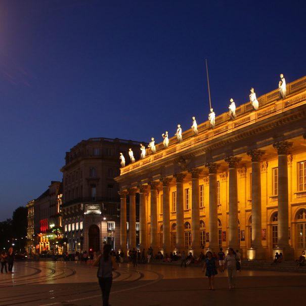 Classic Landmarks of Bordeaux - Bordeaux Walking Tours